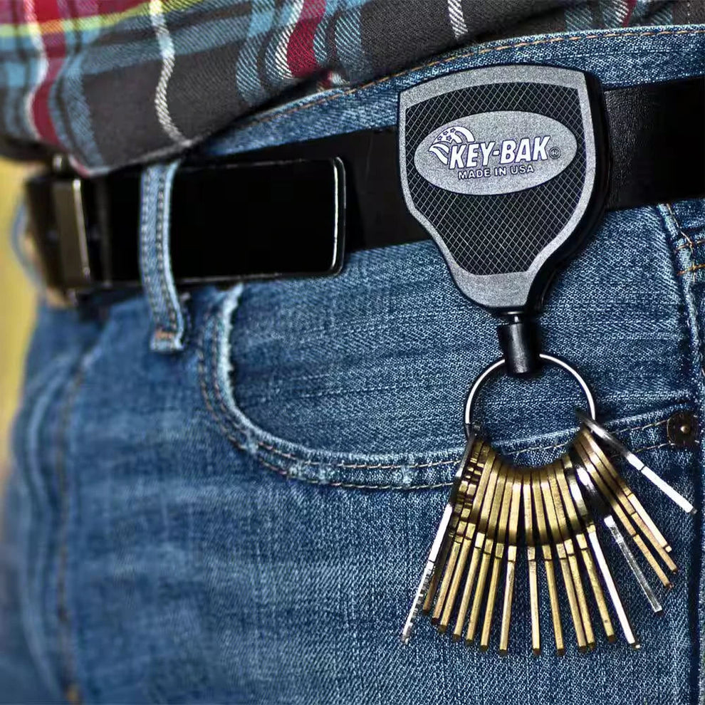 Spares, Parts and Accessories LOCKING RETRACTABLE ID HOLDER / KEYCHAIN ...